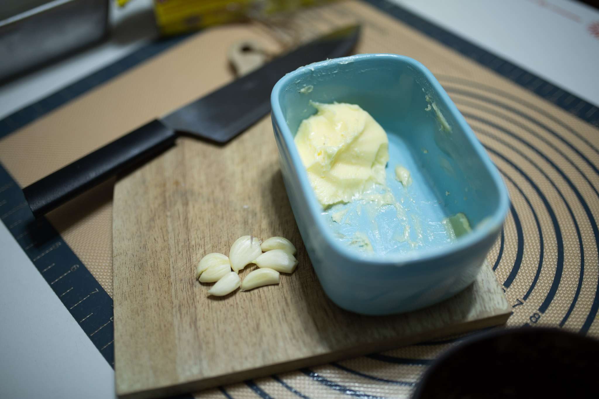 Delicious Sourdough Garlic Dinner Rolls Recipe - The Rose Homestead